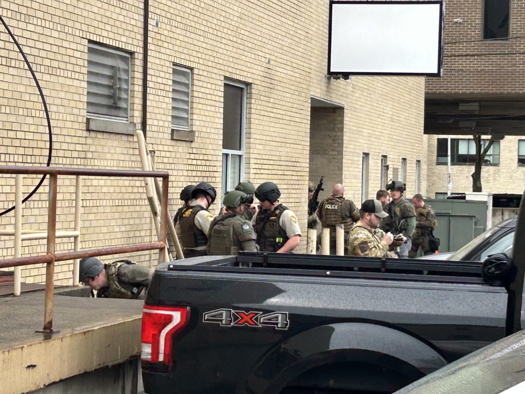 Former SWAT Team member explains why it's safer to use explosives to ...