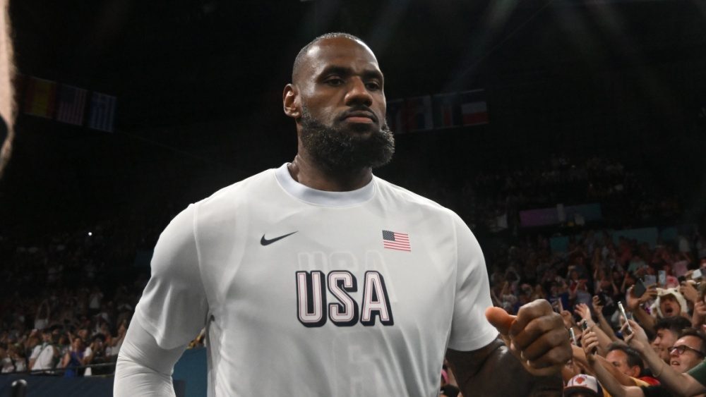 LeBron James exercises $52.6 million option with Lakers for 2025-26 season | Go Foothills
