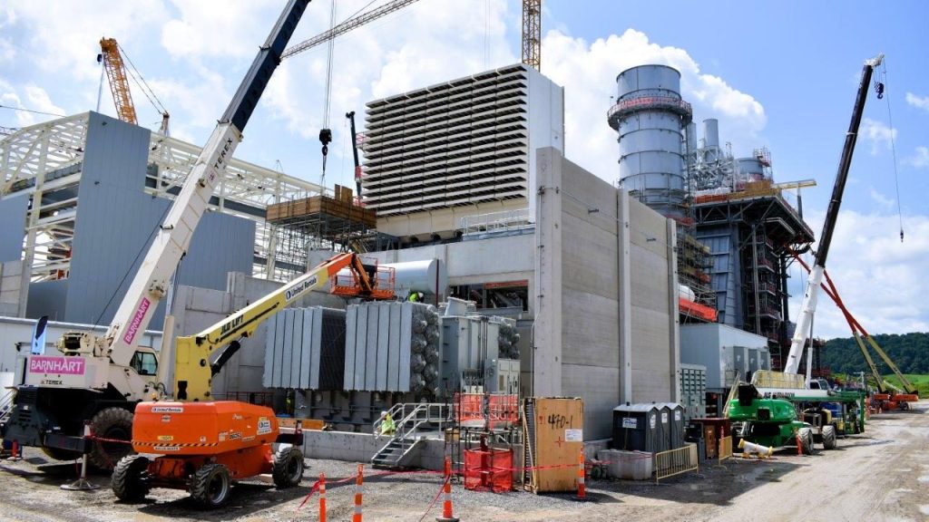 TVA Highlights Work At Cumberland Fossil And Natural Gas Plants | WKDZ
