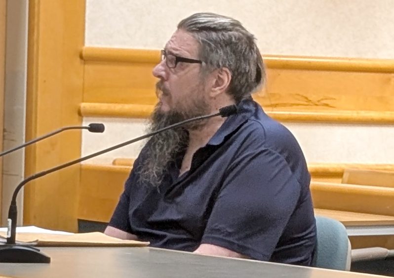 Janesville man accused of stalking police appears in Rock County Court ...