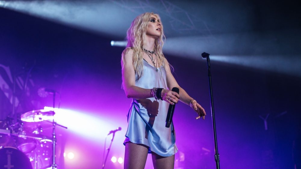 The Pretty Reckless returns with first new song in four years "For I Am ...