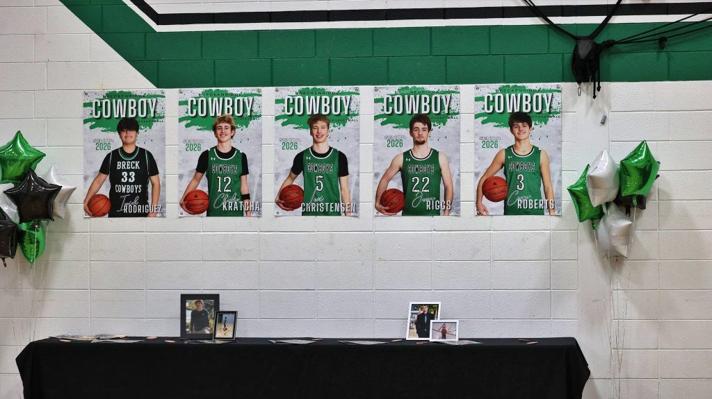 Cowboys win on Senior Night keeps HOL title in play | KBMW News