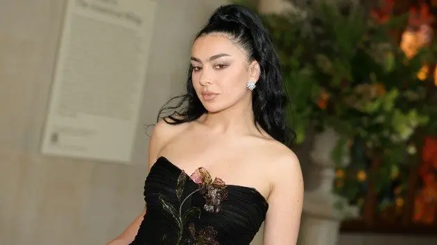 Charli XCX is ironically 'banging her head' on new single 'Rock Music ...