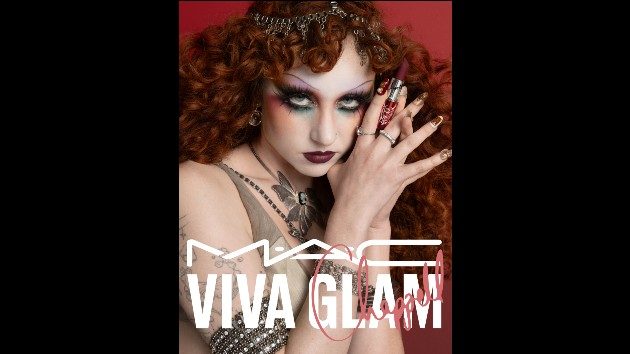 Good lips, babe! Chappell Roan is the new face of M·A·C's VIVA GLAM ...