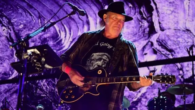 Neil Young's 'Harvest Moon' covered by Melvins' Dale Crover, who ...