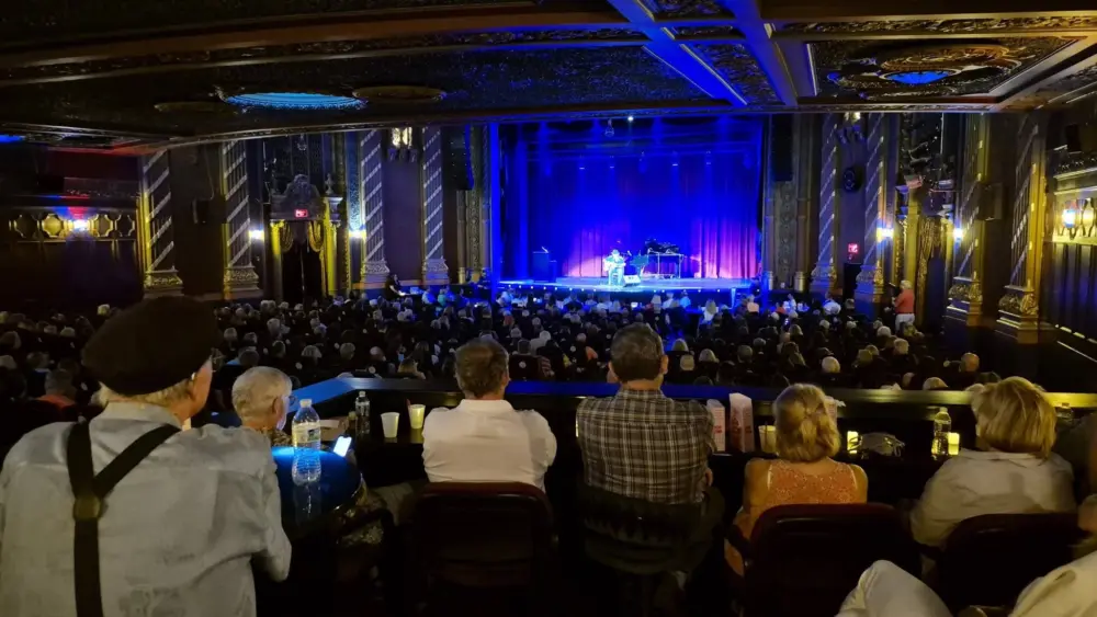 Jackson Comes Out to Celebrate Steve, MTJ, and Jeff Daniels Performs ...