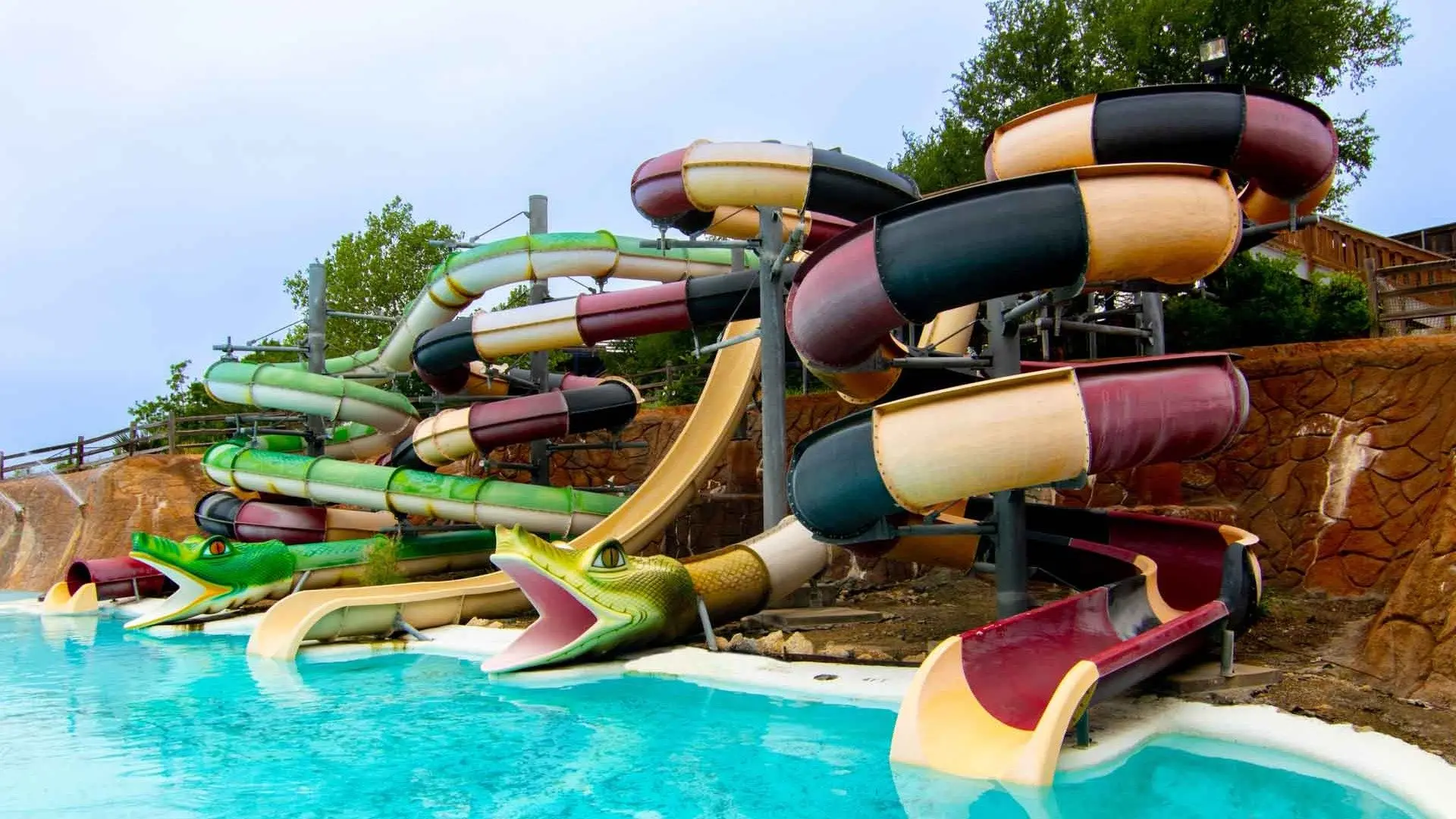 Canyon Springs Waterpark – 92.1 HANK FM