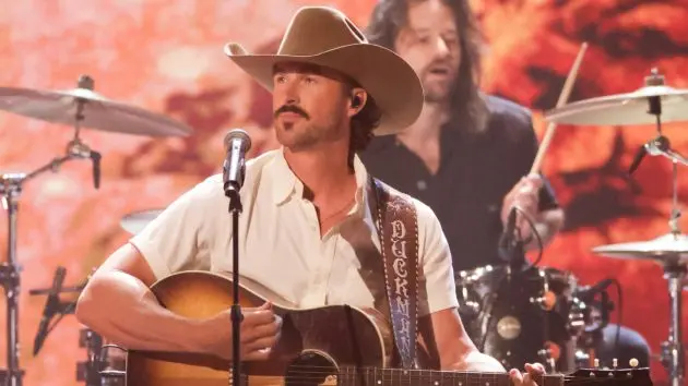 'Don't Mind If I Do': Riley Green reveals how he likes to write a song ...