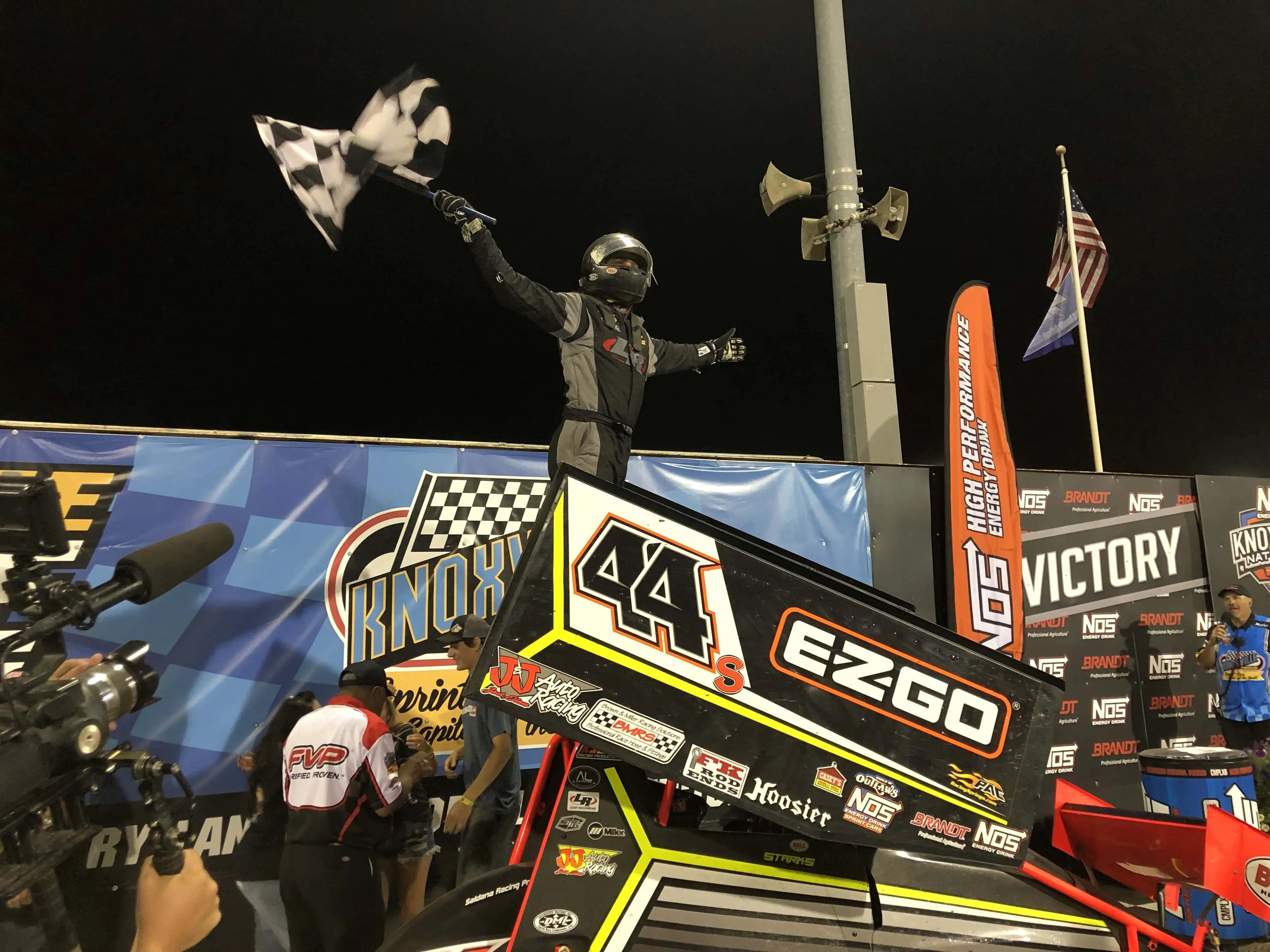 Starks Steals The Show At Knoxville Nationals | KNIA - KRLS