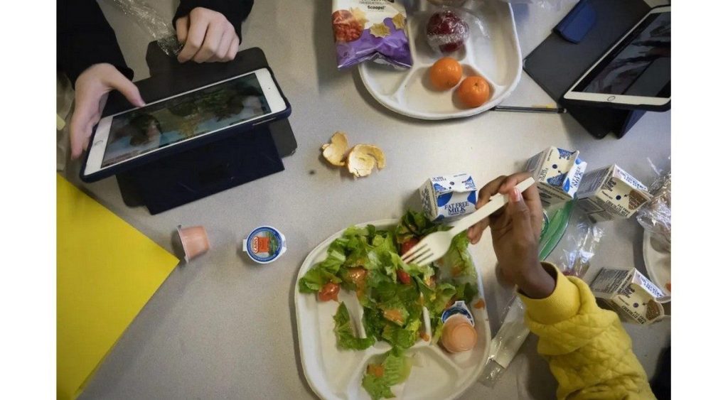 Sanders launches Arkansas plate initiative to bring local foods to ...