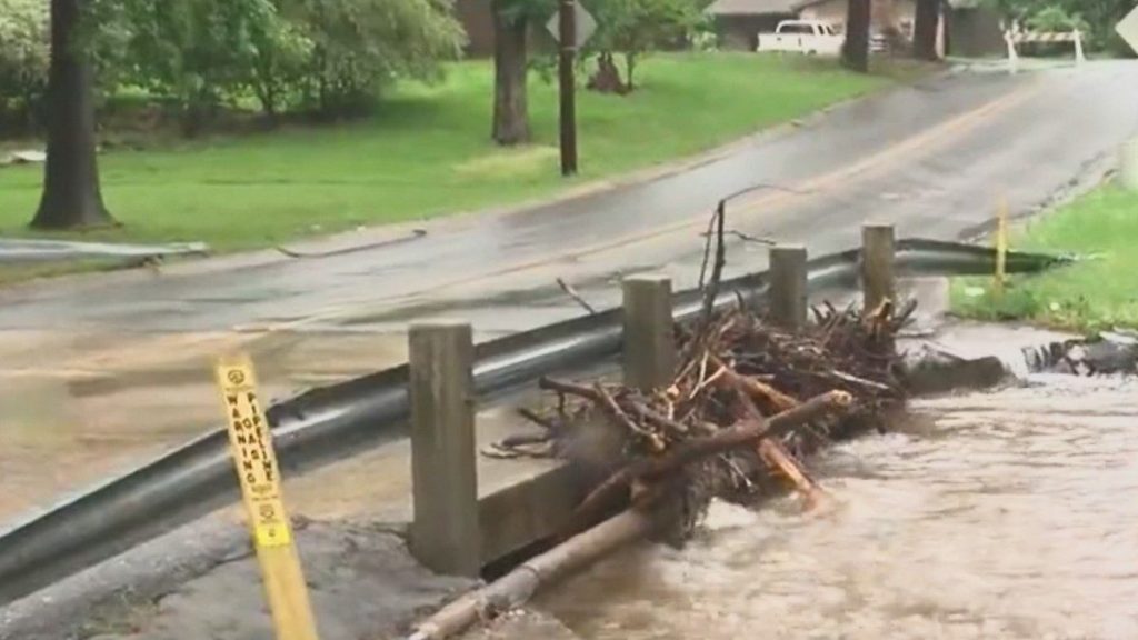 Sherwood residents voice concerns after flash flooding closes roads | KTLO