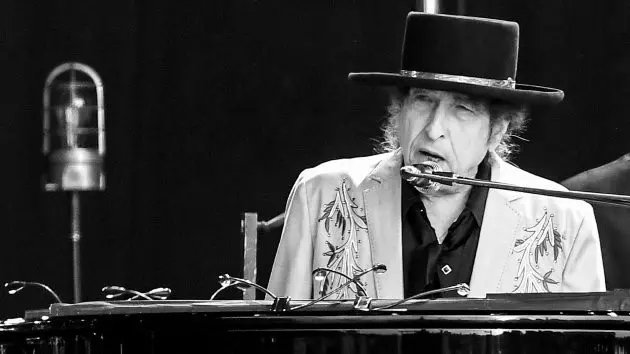 Bob Dylan reflects on the best and worst parts about being in your 80s ...