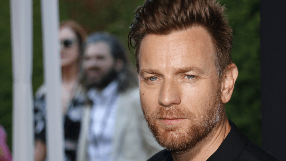 Take a first look at the Disney+ series 'Obi Wan Kenobi' starring Ewan ...