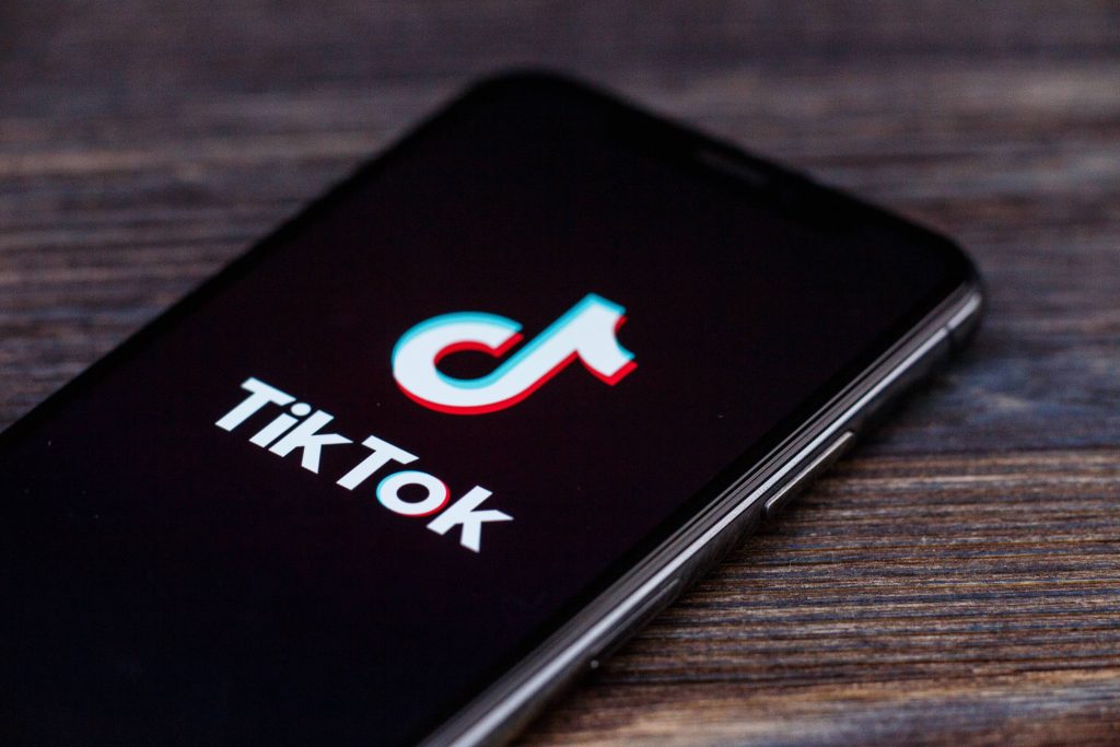 TikTok Returns to Apple, Google App Stores | Big 102.1 KYBG-FM