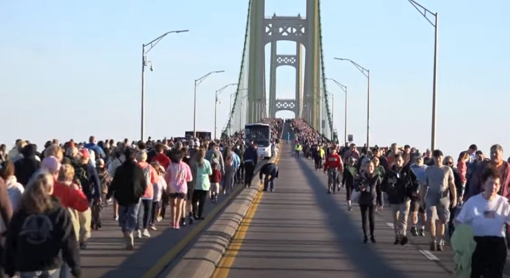 Thousands expected to take part in Mackinac Bridge Walk Monday | News ...