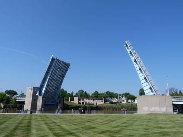 Tenth Street bridge re-opens | WBTI