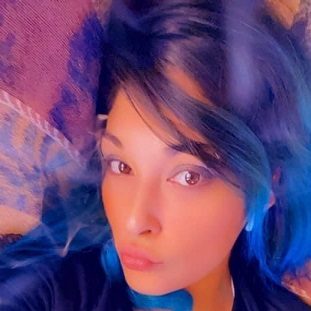 Hot Mom – Sarah | WBTI