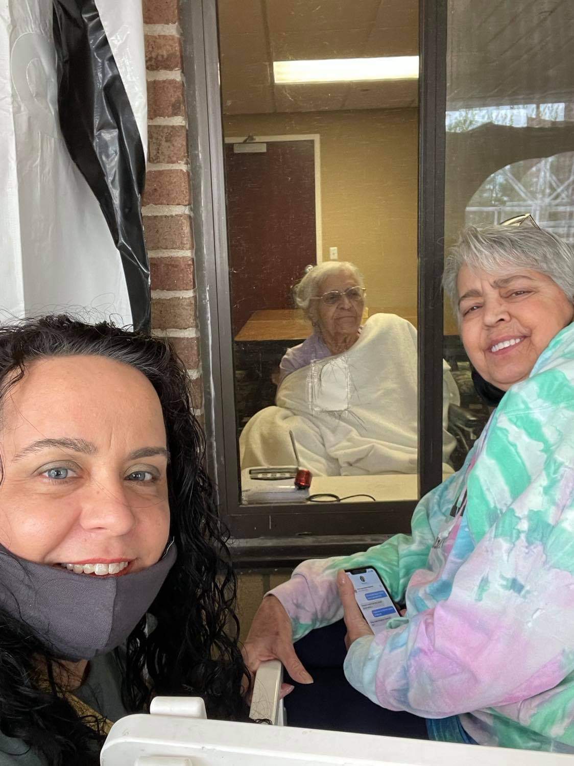 Debbie Wagner – Selfie Superstar 4.13.21 | WSAQ