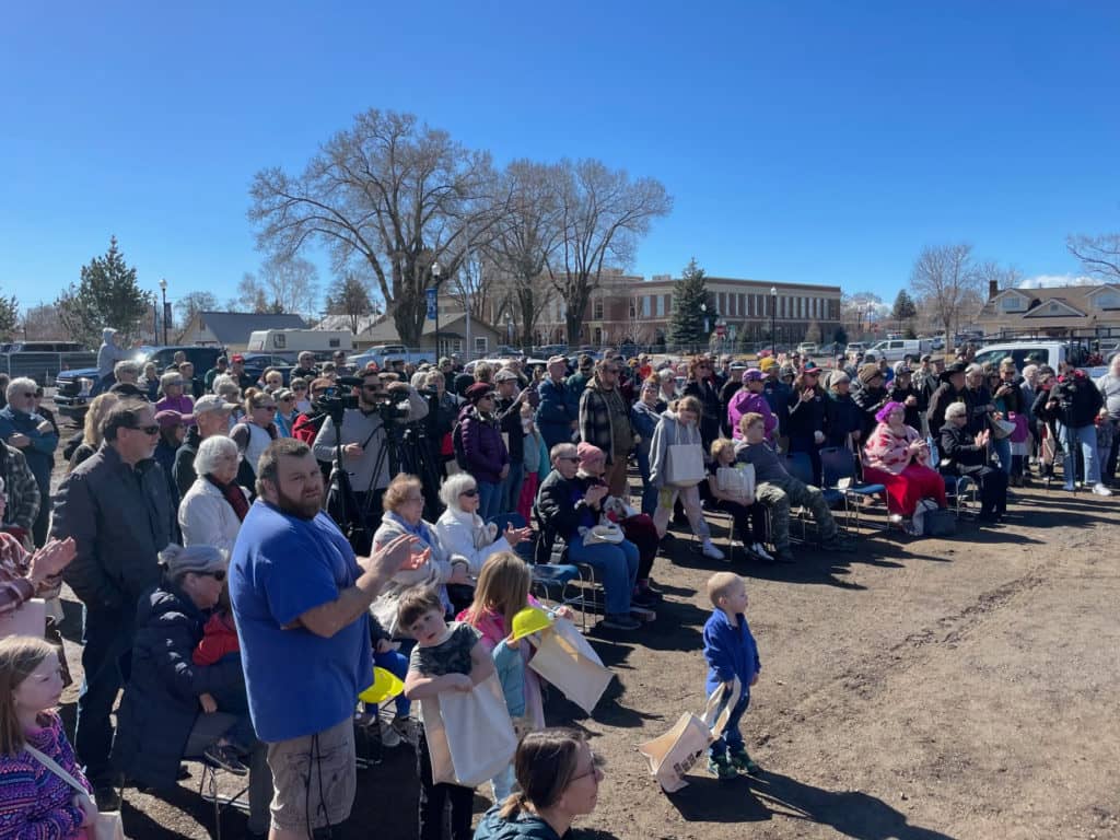 Redmond Library Breaks Ground | MyCentralOregon.com - Horizon ...