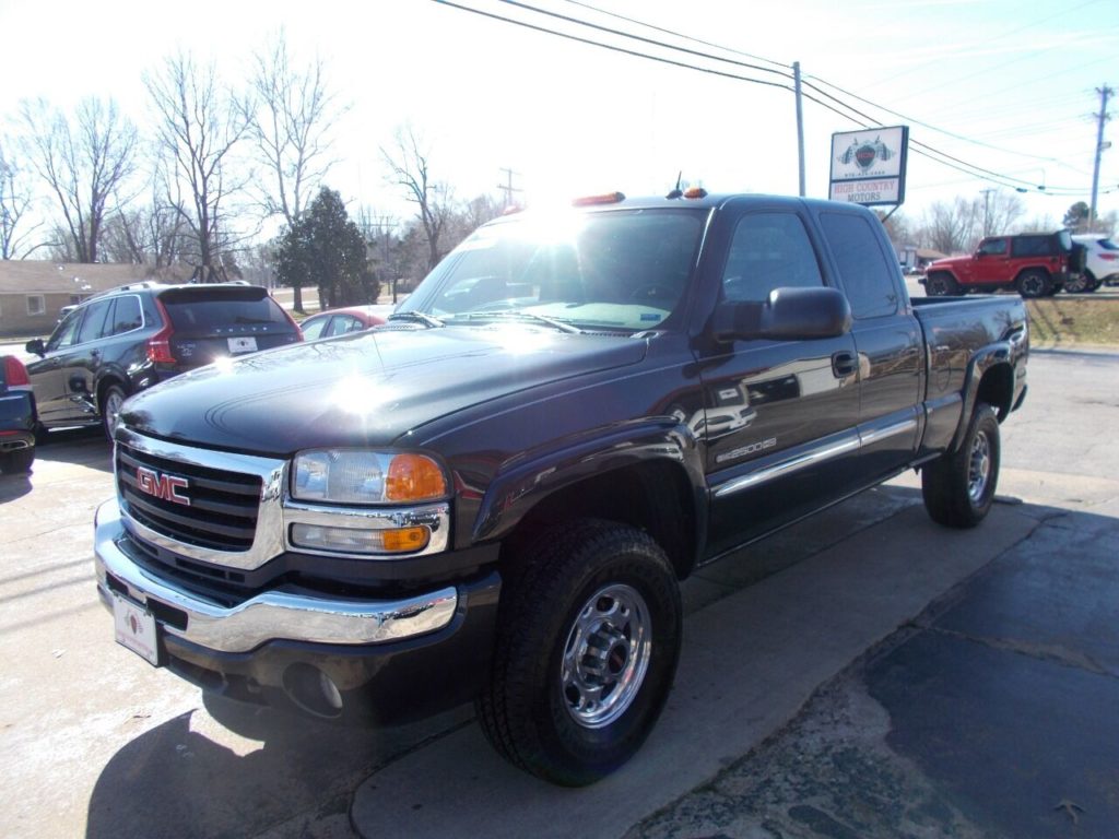 2004 GMC Sierra 2500 HD Ext. Cab 4×4 | KTLO