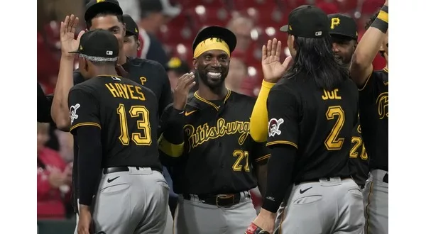 Pirates score 3 runs in 10th inning, beat Cardinals, extend win streak ...