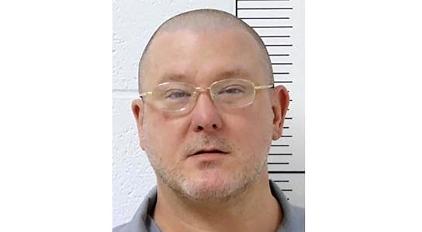 60 Missouri corrections officers, staffers urging governor to halt ...