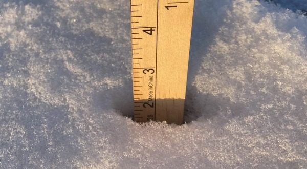 Saturday night's 2 inches of snow moves 2025 into tie for 6th-snowiest ...