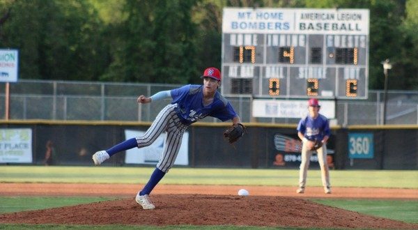 MacLeod splits doubleheader with Ava | KTLO