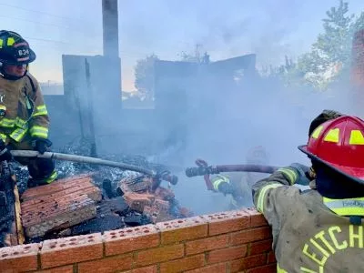 Leitchfield FD, Falls of Rough FD battle major house fire on Stones ...