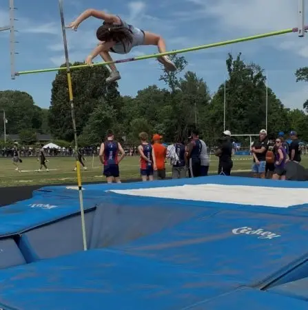 Hayes ties GCMS record in pole vault at state championship, Newton ...