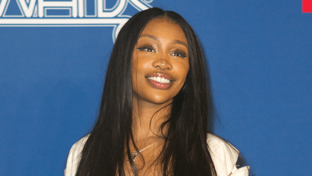 SZA debuts video for her hit single "Good Days" | 105.9 KLAZ