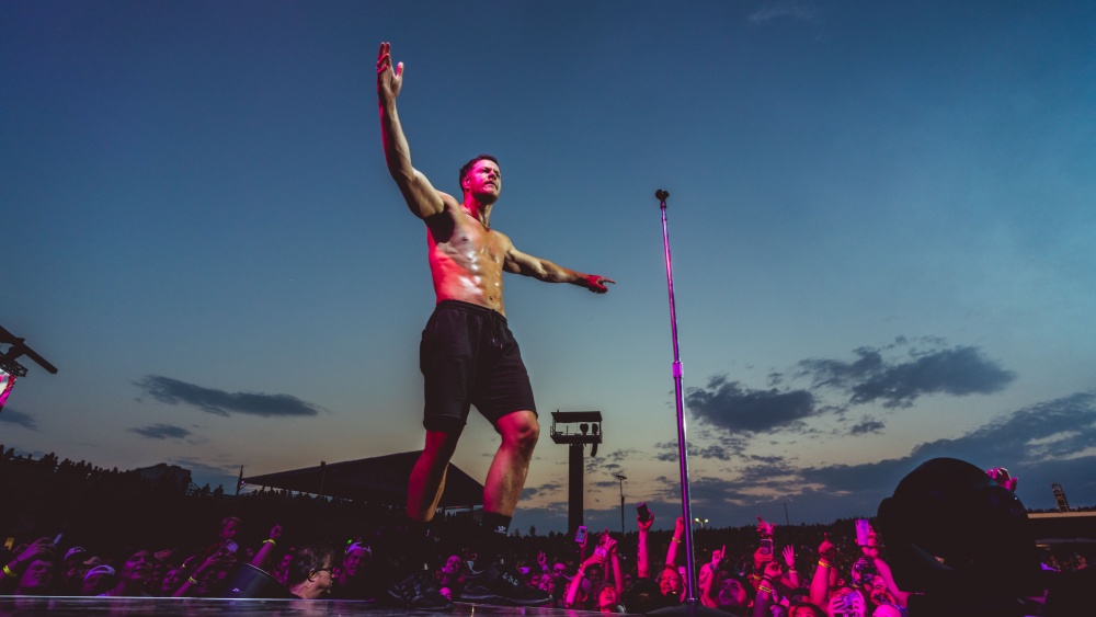 Imagine Dragons team up with J Balvin in the remix for 'Eyes Closed ...