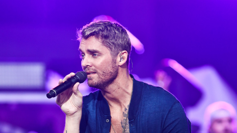 Brett Young announces fourth studio album 'Across The Sheets' | KIK ...