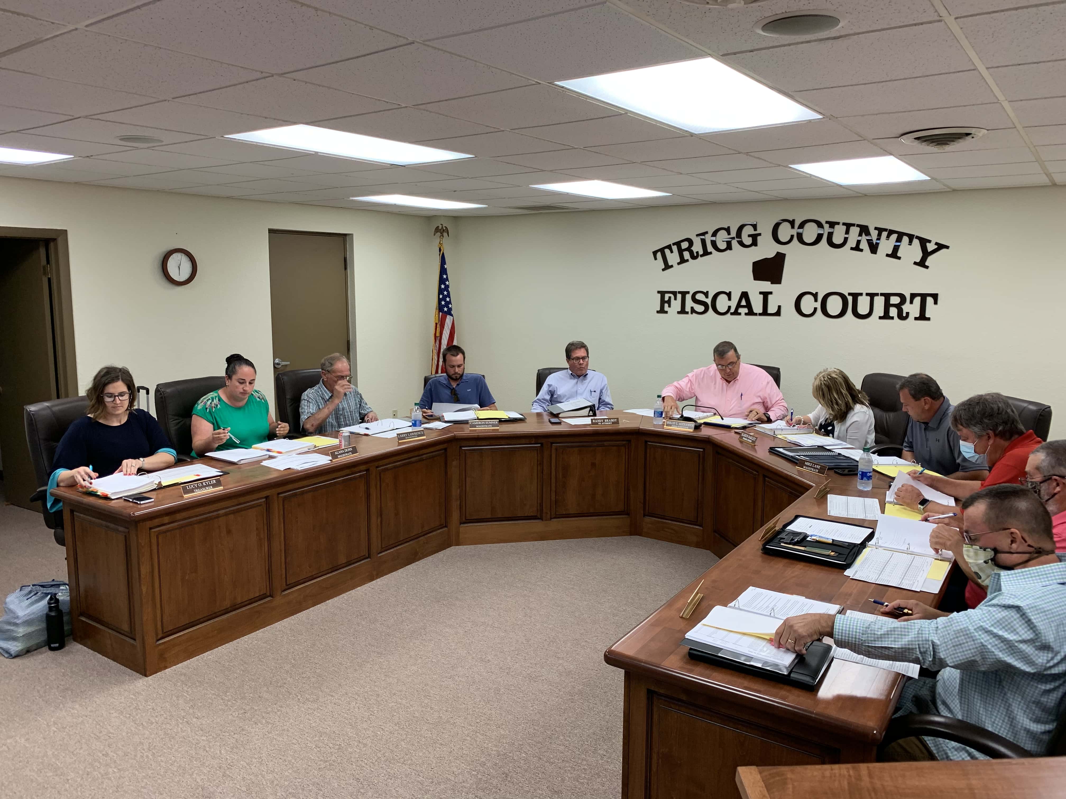 Group Wants to See Mask Requirement in Trigg County | WKDZ Radio