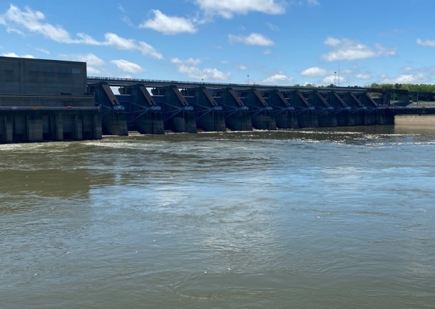 KY Fish And Wildlife Monitoring Fish Kill At Barkley Dam | WKDZ Radio