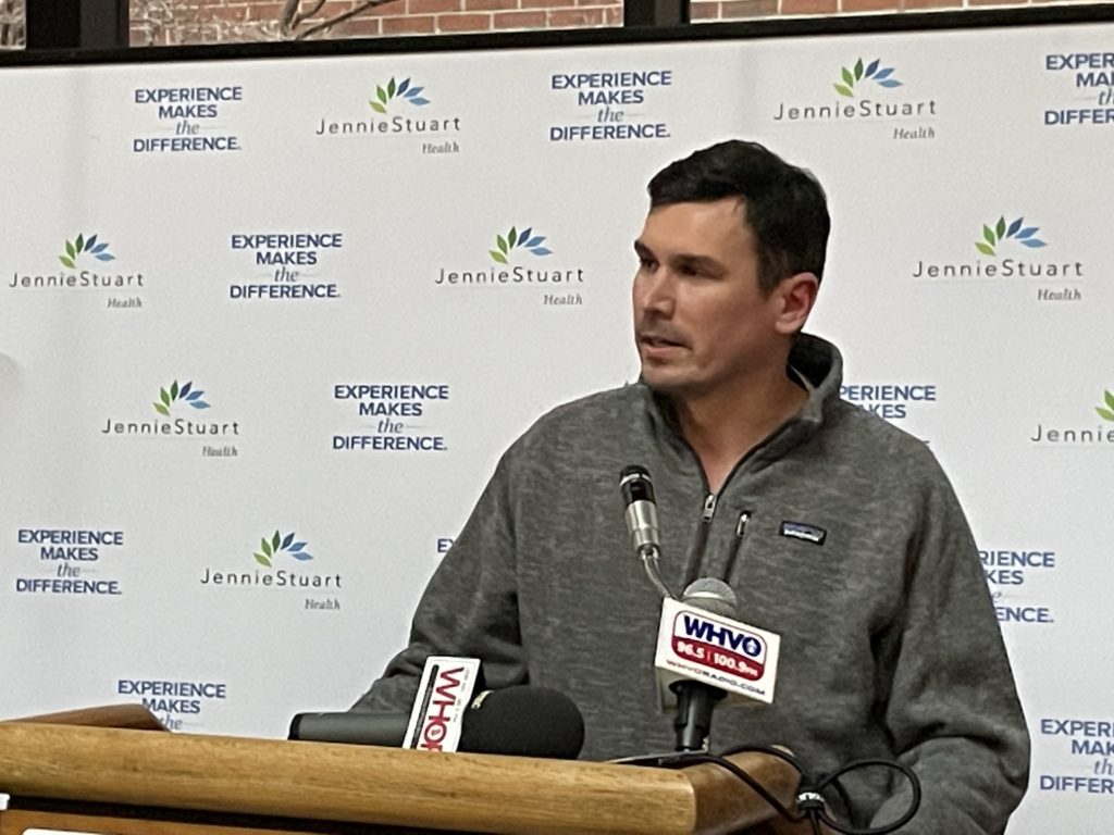 JSH Officials Introduce 'Smart Knee' Procedure In Hopkinsville | WKDZ