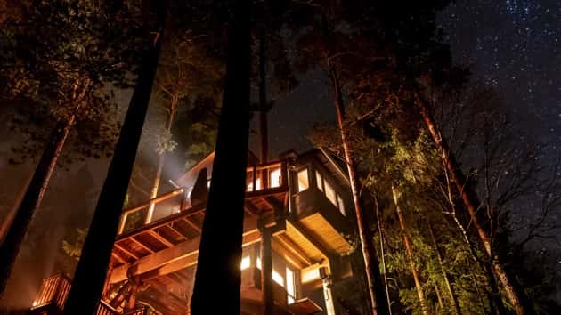 Worlds Tallest Tree House Oregon's Out'n'About Treehouse 'Treesort'