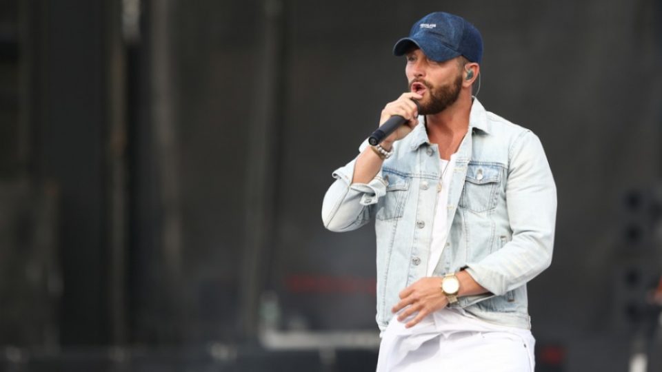 Singer Chris Lane To Drop New Album "Laps Around The Sun" On July 13 ...