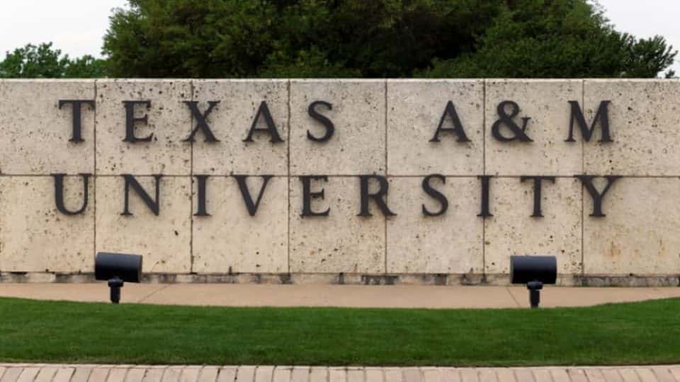 Texas A&M Hires Virginia Tech Coach Buzz Williams | 100.7 KGMO