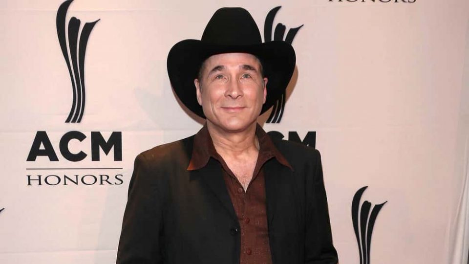 Clink Black Debuts New Single "This Old House" Featuring Dierks Bentley ...